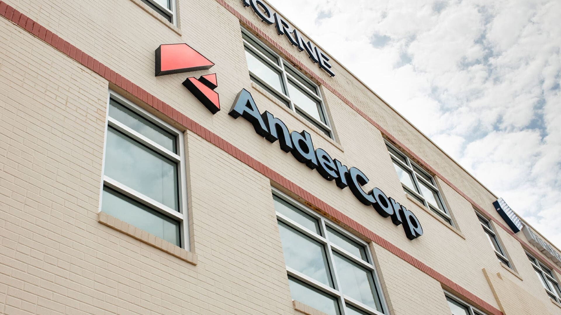 AnderCorp Officially Opens Gulfport Office in Hatten Building » AnderCorp